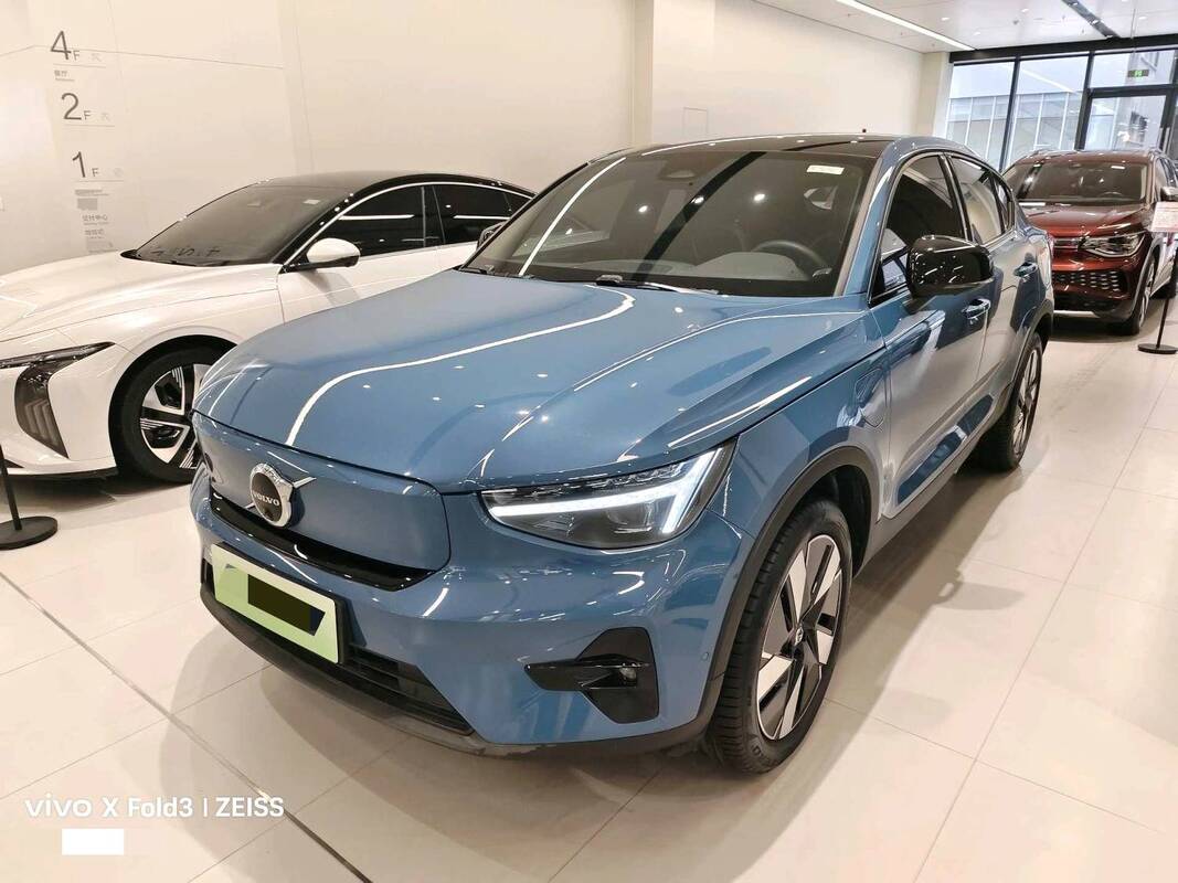 2024 Volv0 C40 Long Range PRO Electric SUV